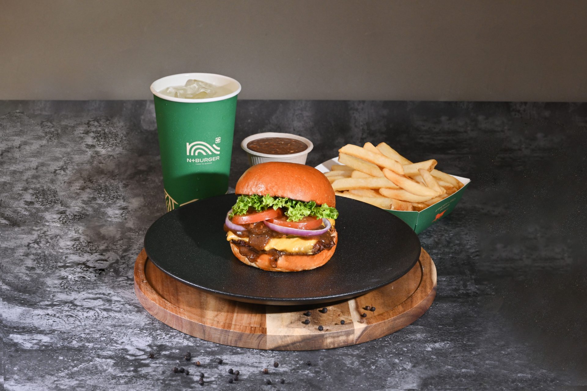 吃一口春天的味道～令人食指大動的新作～N+ Burger 強勢推出「惹味」創新配搭！ - LifestyO.com